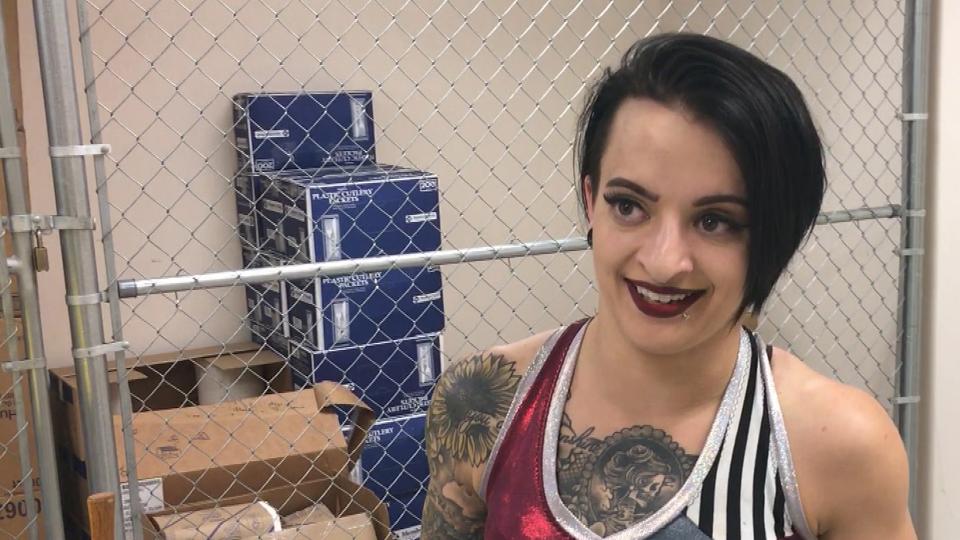 Ruby Riott é a lutadora misteriosa que apareceu no WWE NXT