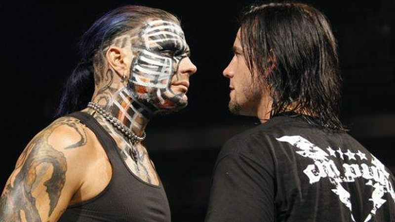 Rivalidades #11 - Jeff Hardy vs CM Punk Rivalidades #11 - Jeff Hardy vs CM Punk
