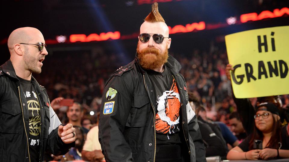 Sheamus apresenta novo visual e possível nova carreira