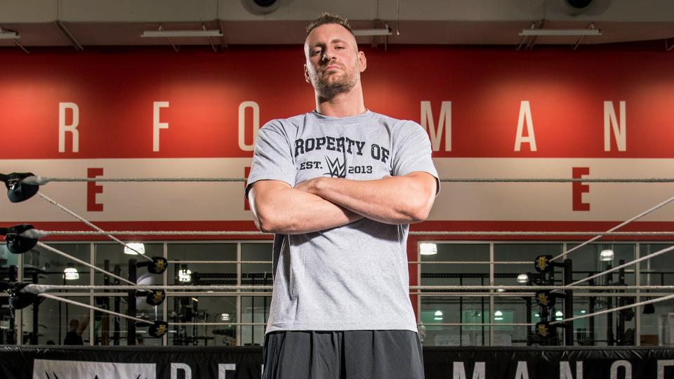 WWE anuncia a contratação de Donovan Dijak