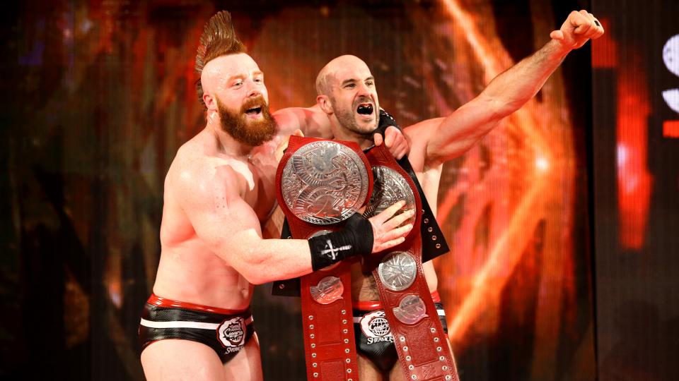 Sheamus e Cesaro são os novos Raw Tag Team Champions