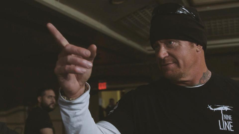 "Behind The Scenes" do WWE Raw de 25º Aniversário - Wrestling PT