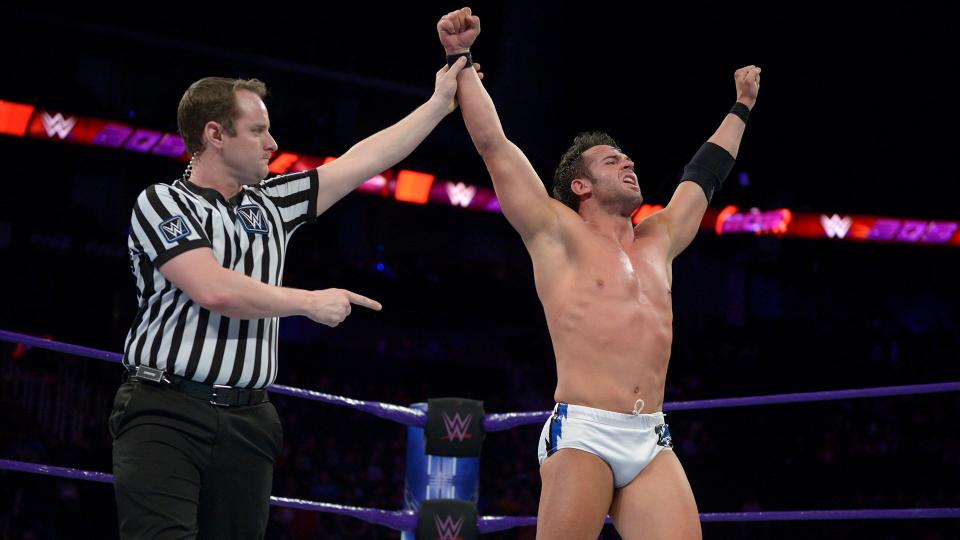 WWE 205 Live (06/02/2018): Roderick Strong avança no torneio