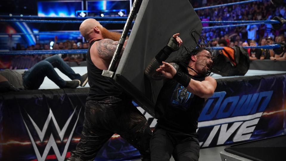 Erick Rowan e Luke Harper destroem Daniel Bryan e Roman Reigns