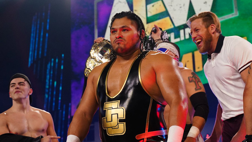 Jeff Cobb ataca Jon Moxley no AEW Dynamite Jeff Cobb ataca Jon Moxley no AEW Dynamite