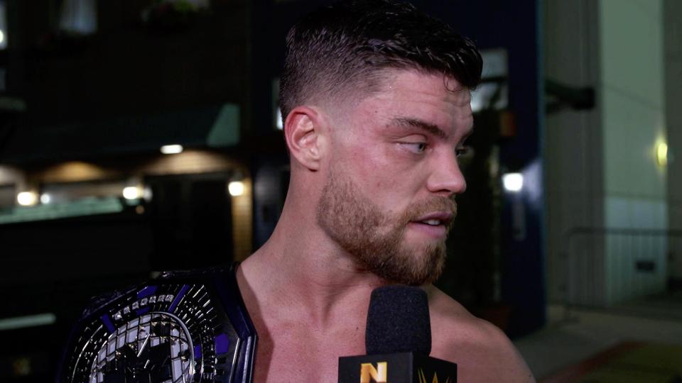 Jordan Devlin está lesionado no cotovelo