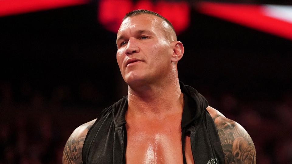Randy Orton faz "promo" de quatro palavras no Raw