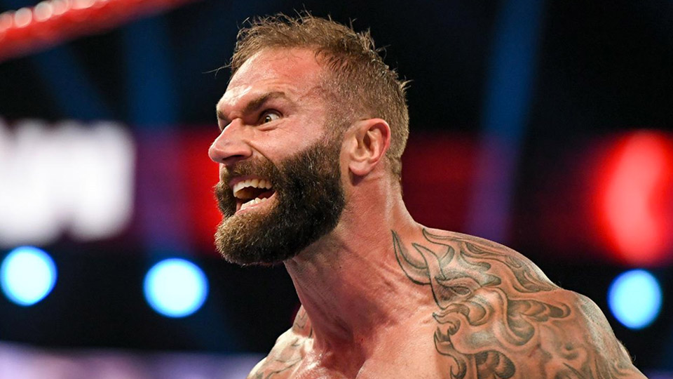 Jaxson Ryker muda de visual e é agora babyface