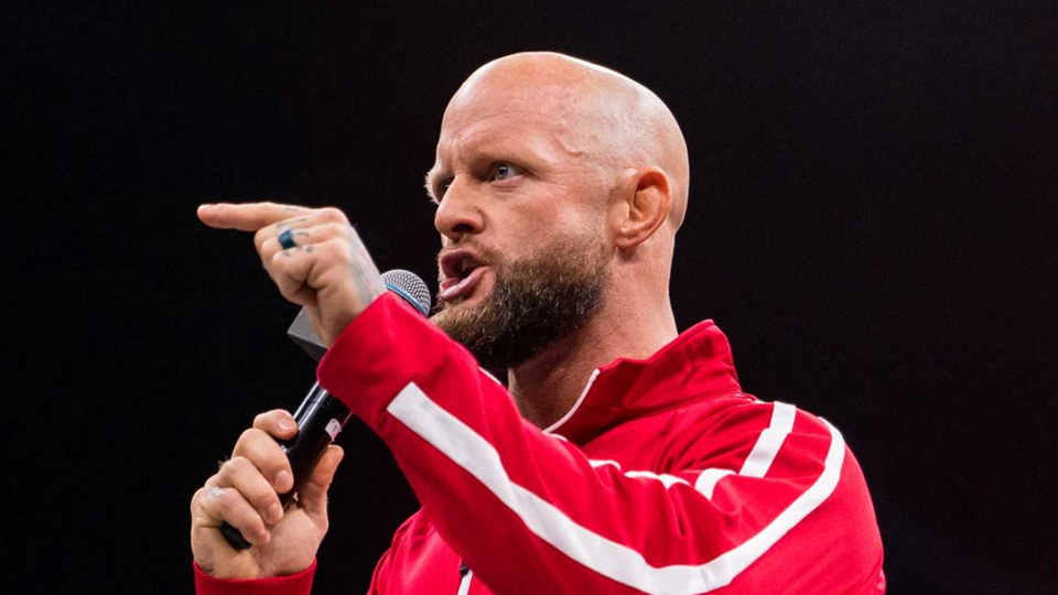 Josh Alexander regressa ao Impact Wrestling