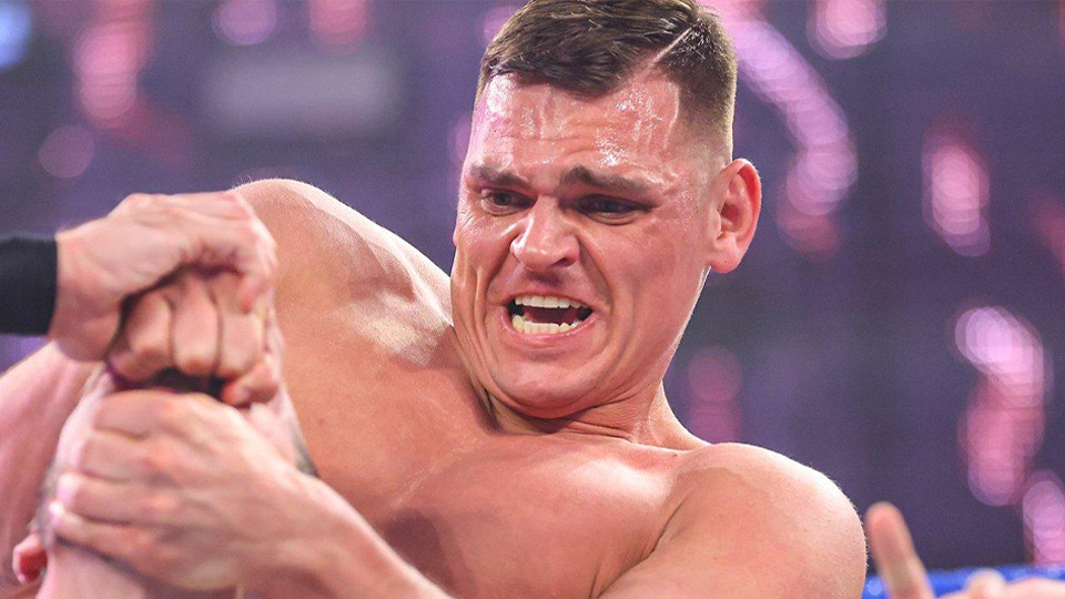 Gunther destrói peito de Duke Hudson com várias chops