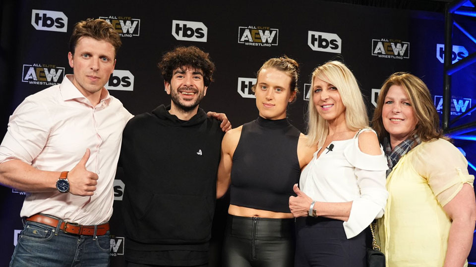 Família de Owen Hart esteve no Dynamite