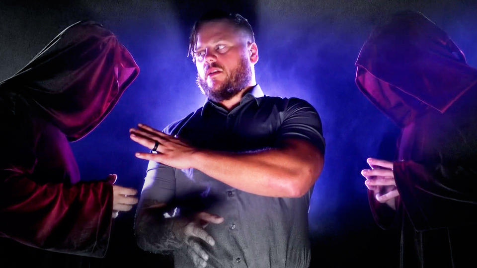 Joe Gacy revela identidade dos The Dyad