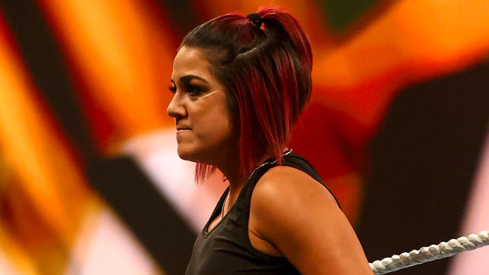 Bayley comenta regresso do NXT "black & gold"