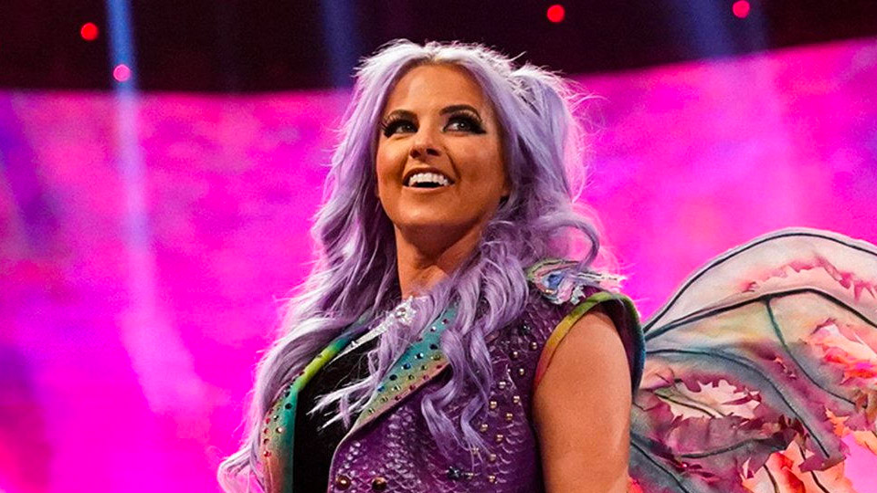 Candice LeRae regressa à WWE durante o Raw