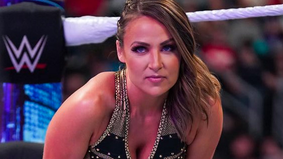 Emma anunciada para o Royal Rumble