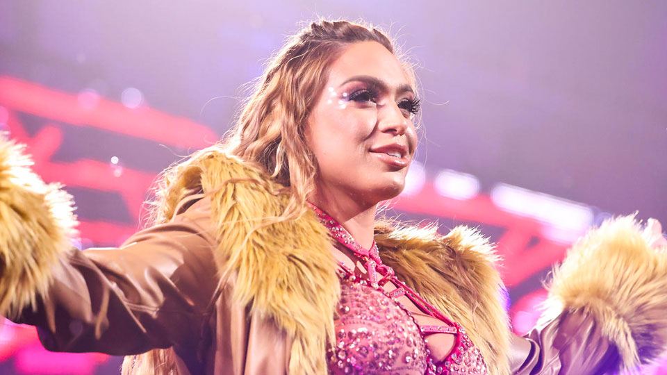 Elektra Lopez esteve nos bastidores do Revolution