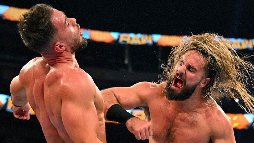 Seth Rollins regressa ao seu antigo visual