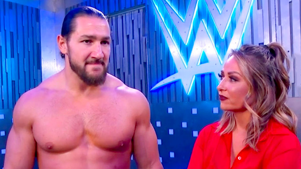 Riddick Moss e Emma estão noivos