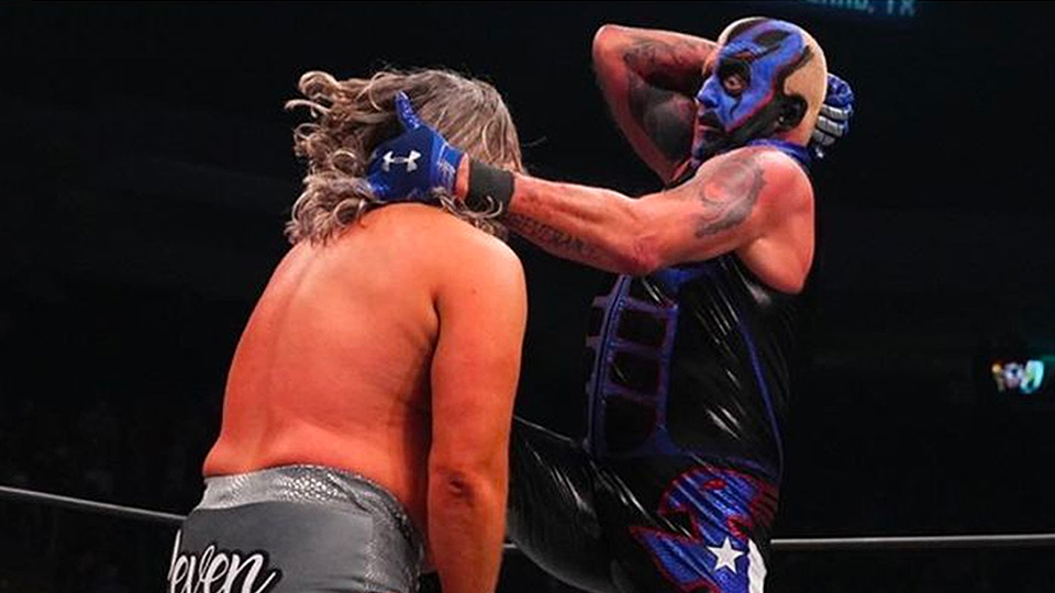 Dustin Rhodes regressa para despachar Trent Seven