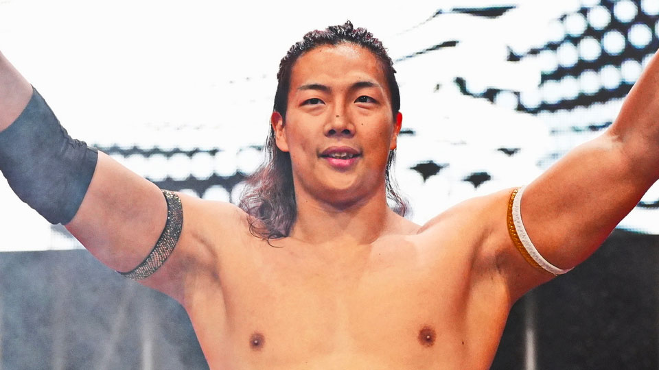 Konosuke Takeshita volta a surpreender Kenny Omega