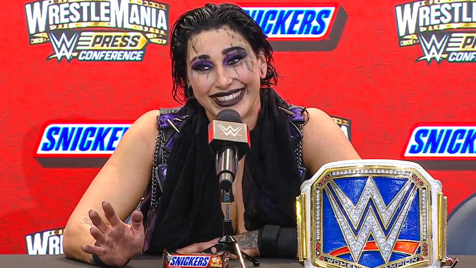 Rhea Ripley reage a conquista do título na WrestleMania