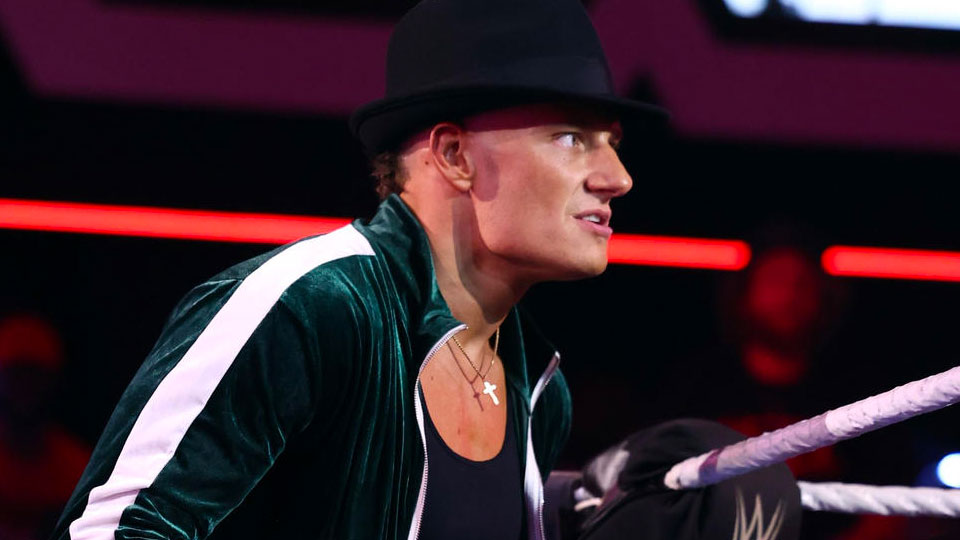 Stacks consegue liberdade de Tony D'Angelo