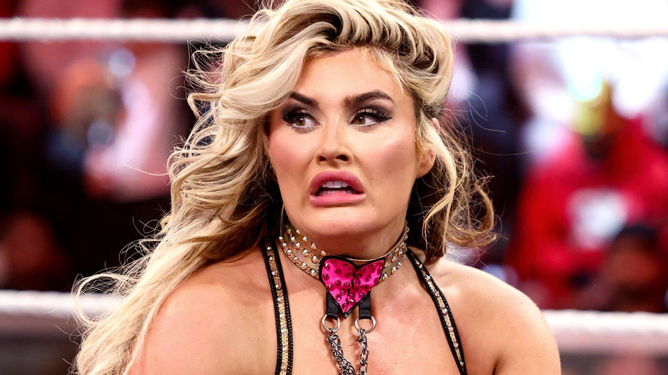 Ex-WWE acusa Tiffany Stratton de roubar golpes e gimmick