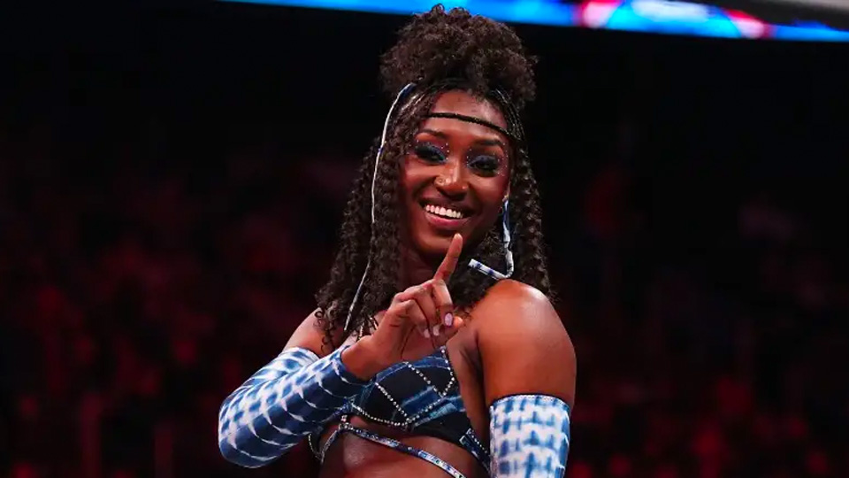 Queen Aminata assina contrato com a AEW