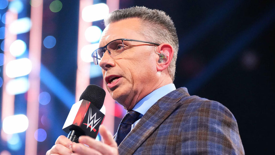 Michael Cole deixa cargo importante na WWE
