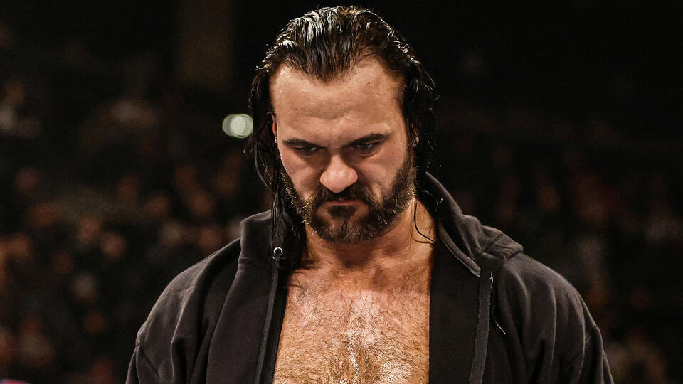 Drew McIntyre surpreende ao aparecer no UFC London