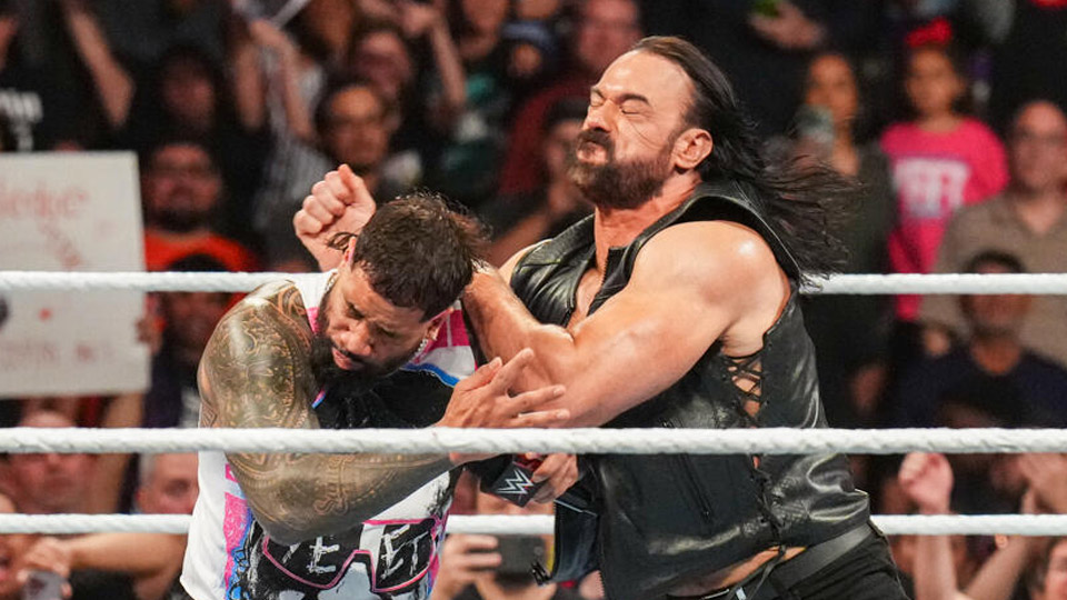 Drew McIntyre ataca Jey Uso e fica marcado combate Drew McIntyre ataca Jey Uso e fica marcado combate