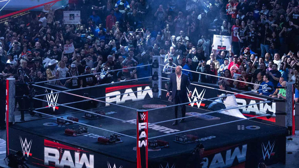 WWE Raw (15/12/2025)