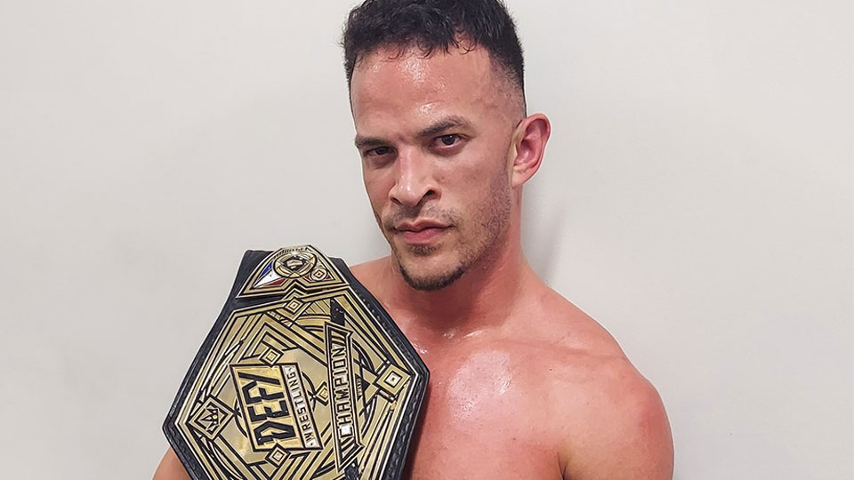 Ricky Starks conquista título mundial fora da AEW