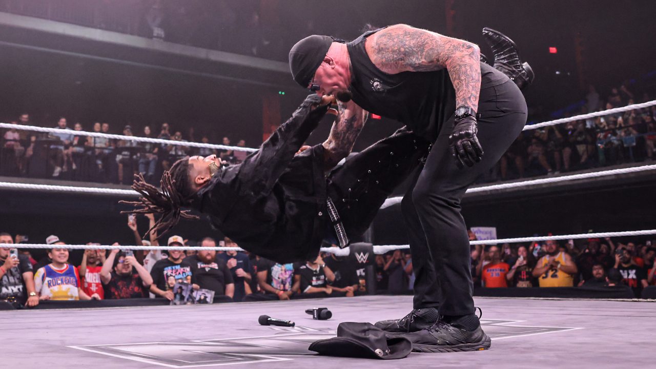 Undertaker confronta e ataca Trick Williams no NXT